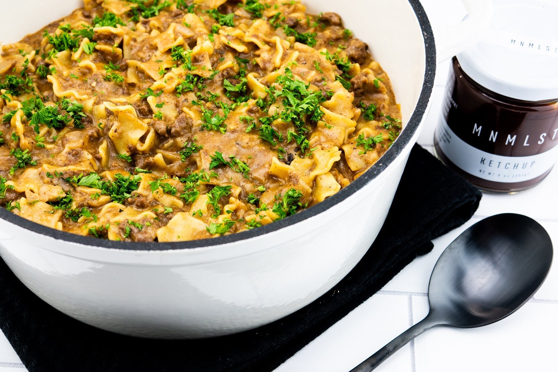 Homemade Hamburger Helper – Hearty, Cheesy, One-Pot Magic - MNMLST